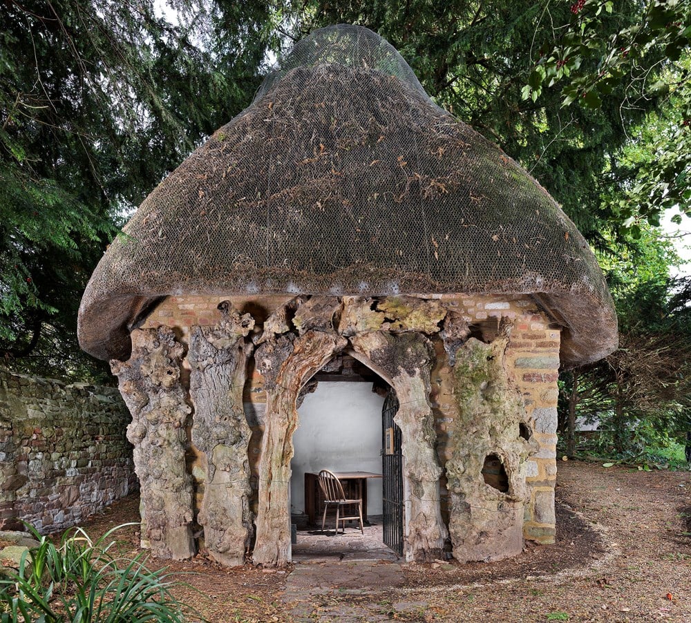 Hampstead pergola among 138 additions to Historic England's 'at risk ...